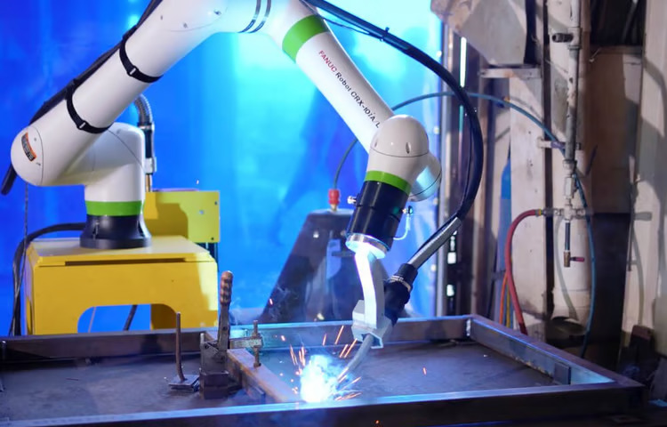 Cobot and Go: FANUC Launches Web Tool To Simplify Cobot Integration - News